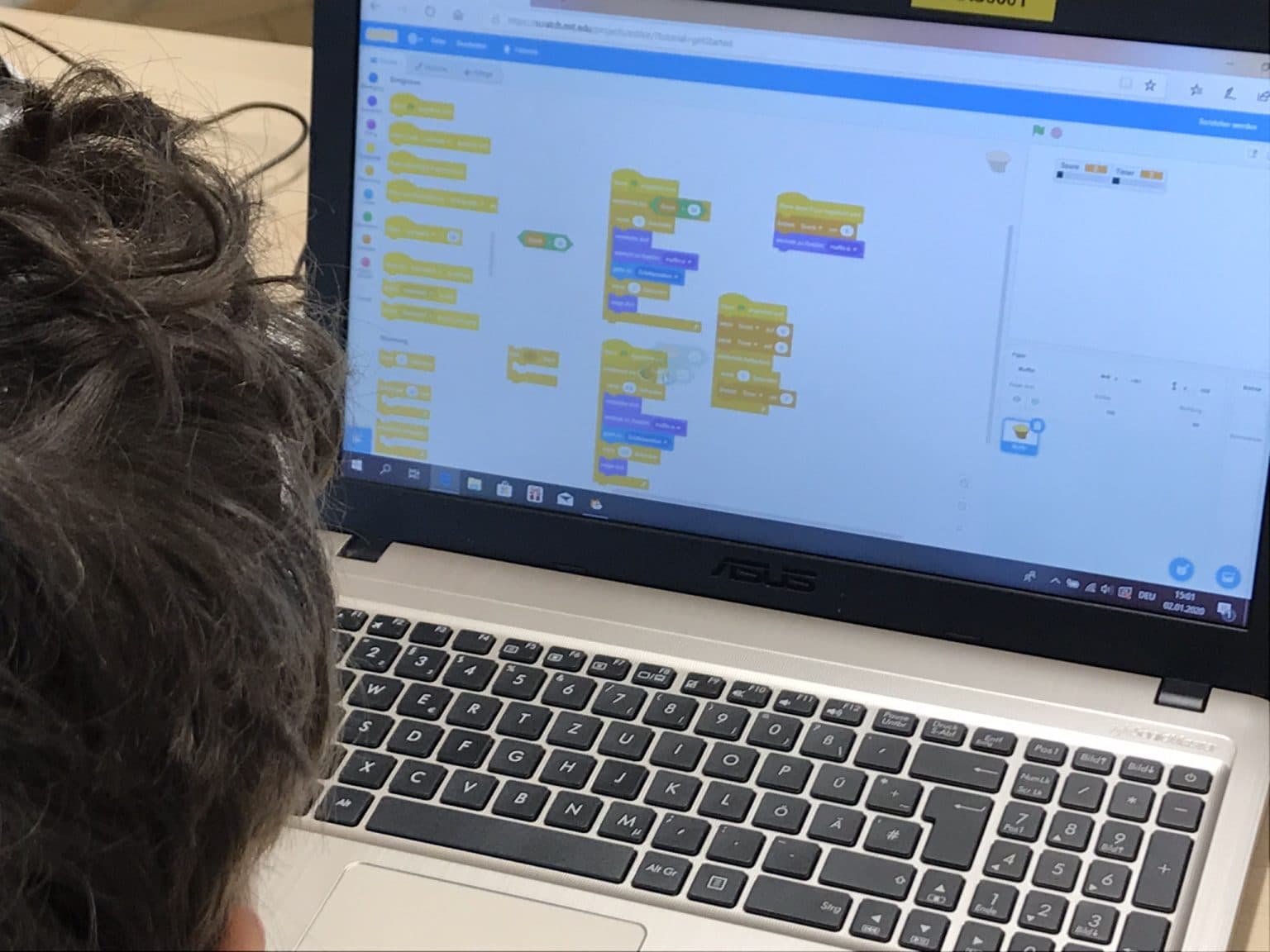 Online Spiele programmieren mit Scratch - RoboManiac Semesterkurs